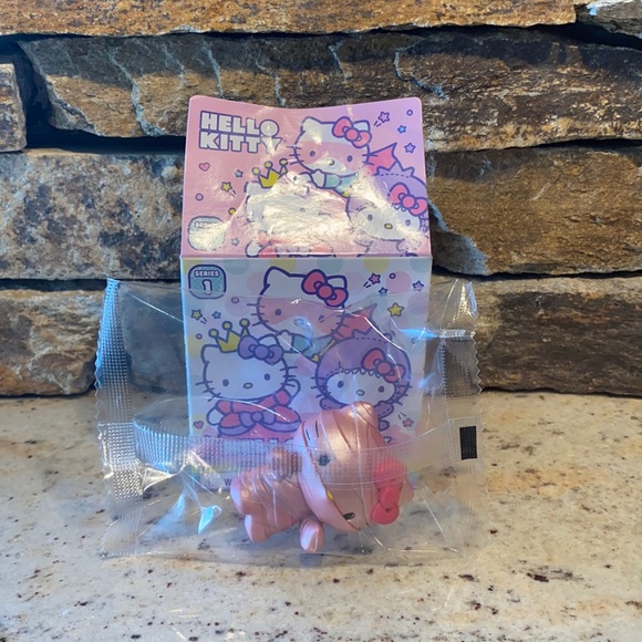 Hello Kitty | Toys | New Hello Kitty Blind Box Series One Mummy ...